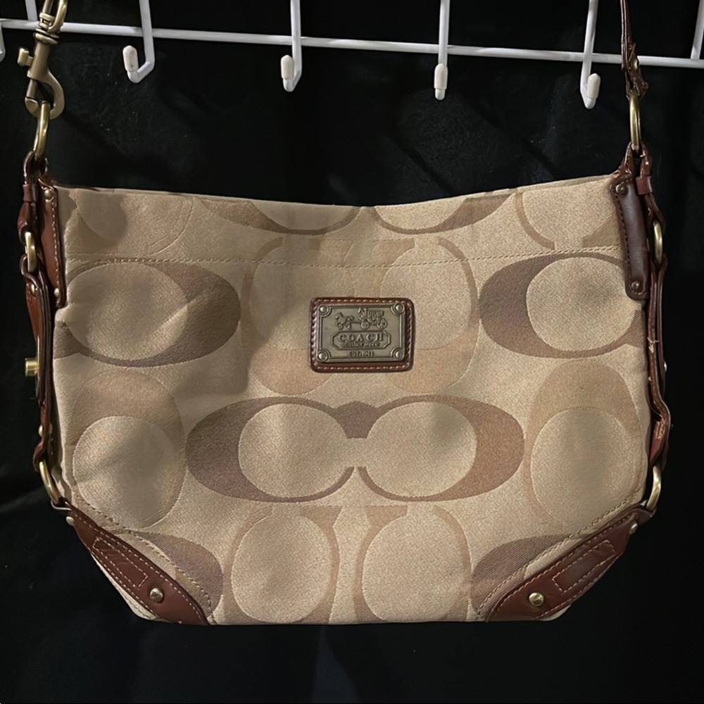 Coach Carly Signature Tan And Brown Shoulder Bag - Gem